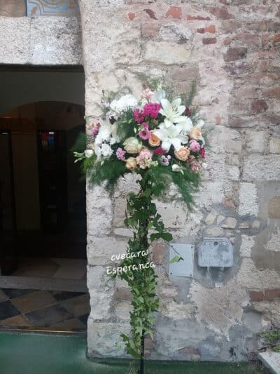 Dekoracija svećnjaka – stalaka za venčanja