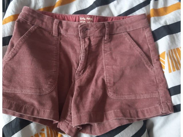 Shortc Zara somotski 140