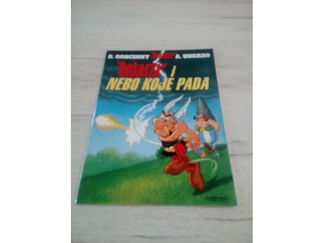 Asterix i nebo koje pada