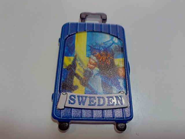 Magnet za frižider Kofer Sweden Švedska NOVO....