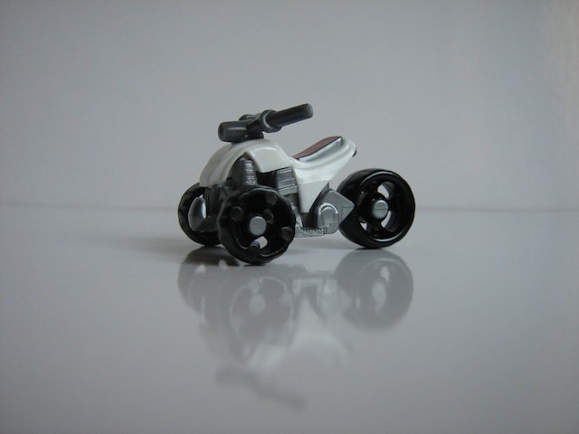 Kinder surprise DC062  Quad blanc