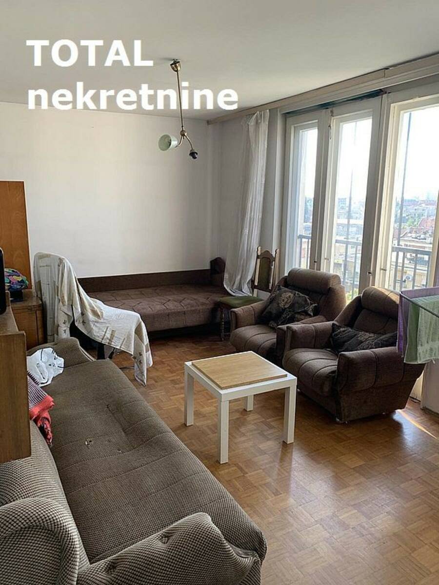 Trosoban stan NOVI SAD, 154500€