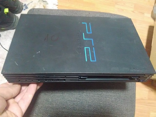 playstation 2 ne cita ko sa slika i u opisu predmeta