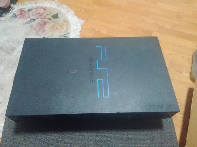 playstation 2 ne cita ko sa slika i u opisu predmeta