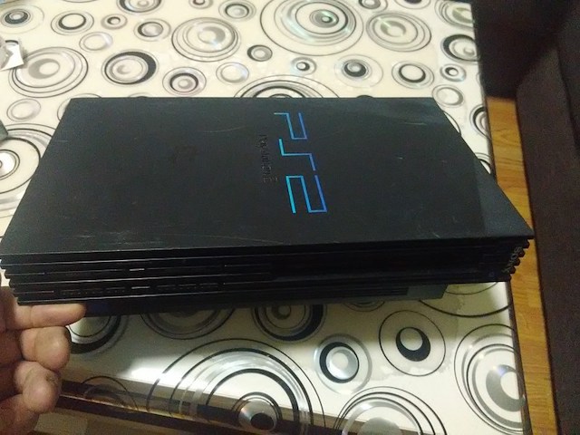 playstation 2 ne ne pali ko sa slika i u opisu predmeta