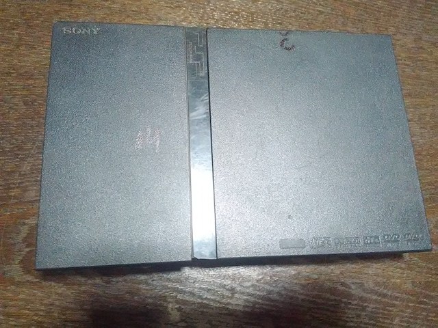 playstation 2 cipovana ne cita ko sa slika i u opisu