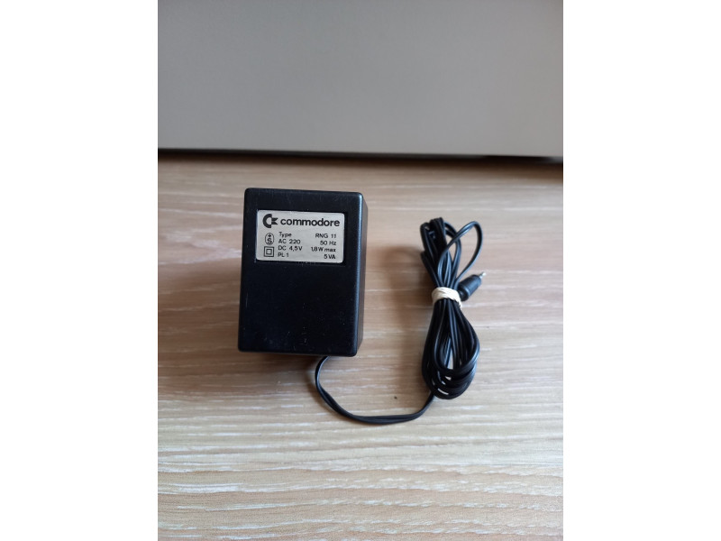 COMMODORE ADAPTER