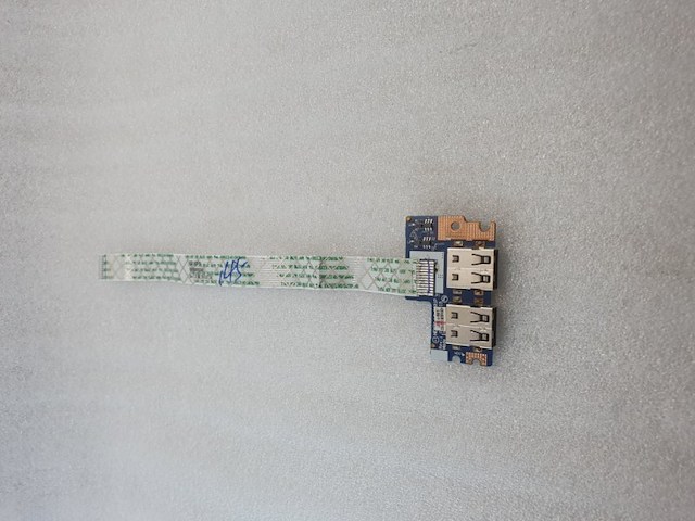 USB konektor za Emachines E642 PEW86