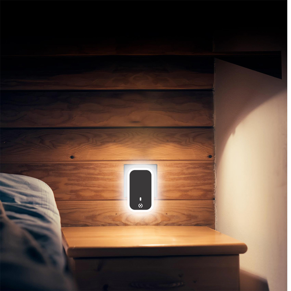 Wall Charger with Night Light - Black