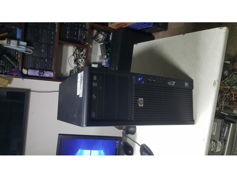 HP Z200 workstation xeon x3440 2530mhz,4gb ddr3,500hdd