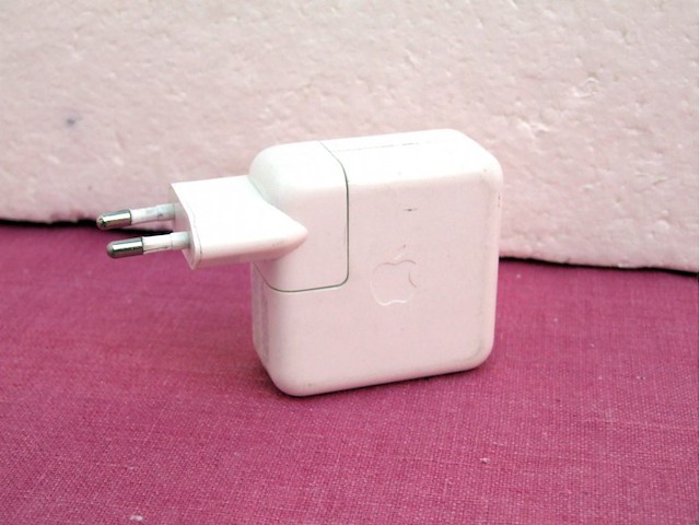 Apple iPod punjac 12V 1.0A ORIGINAL + GARANCIJA!