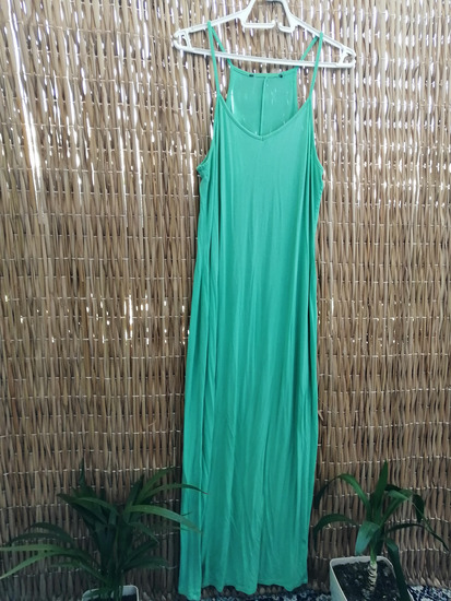 Duga zelena haljina