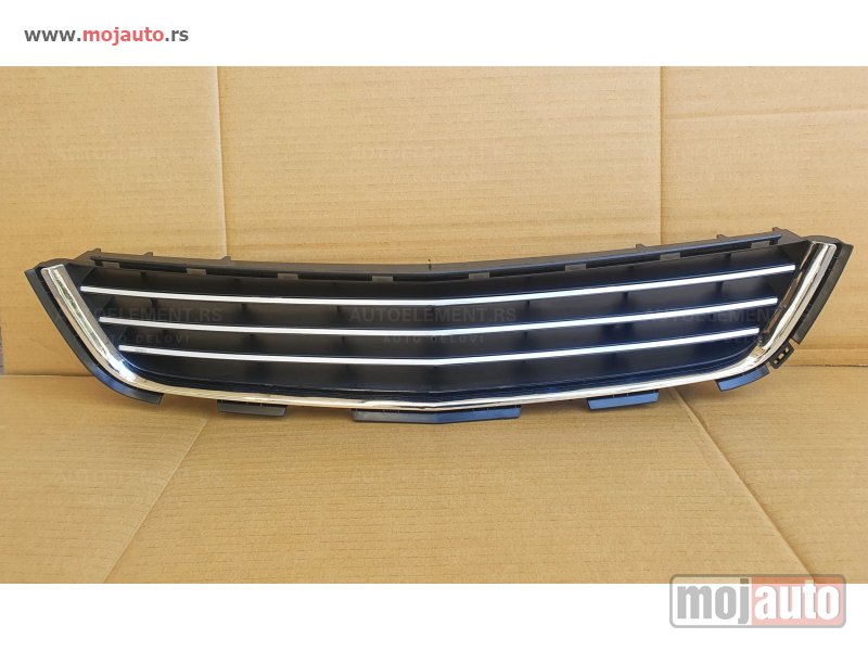 Centralna resetka Opel Astra H 2007-2010