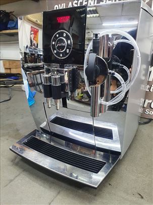 Jura J9 kao nov espresso aparat servisiran