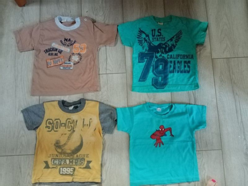 Četri majice za dečaka vel. 4