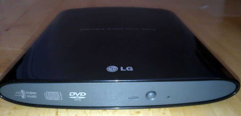 DVD RW rezač LG GP08NU6B, externi Portable super multi drive LG