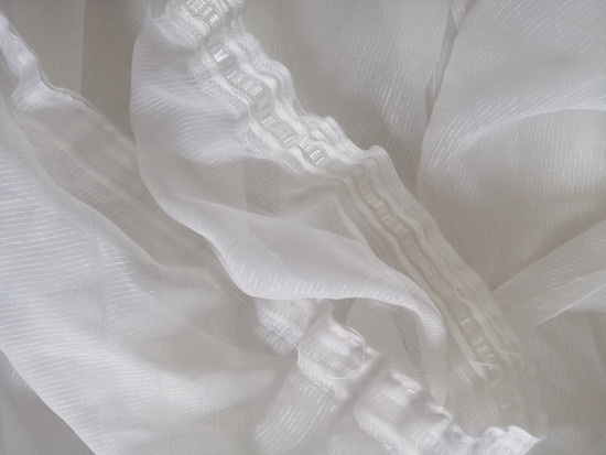 2 zavese bele
