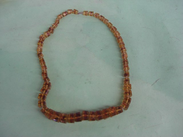 Ogrlica od cilibara 2