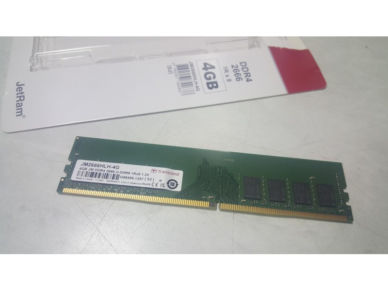 ddr4 4gb transcend nova ispravna 2666mhz