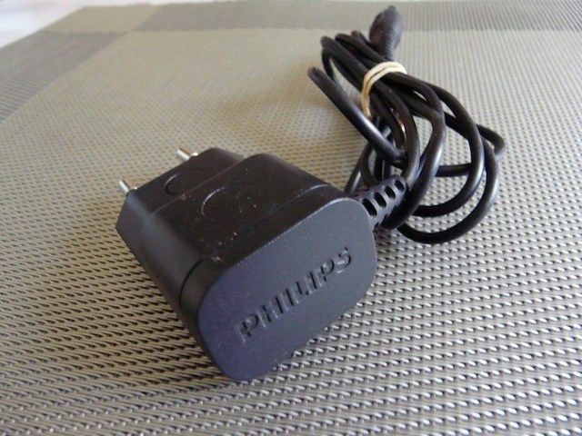 PHILIPS HQ850 - strujni adapter-punjač 8V za mašinice