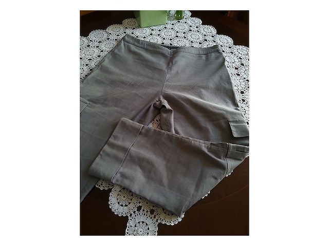 3/4 pantalone Vero Moda br. 40/42