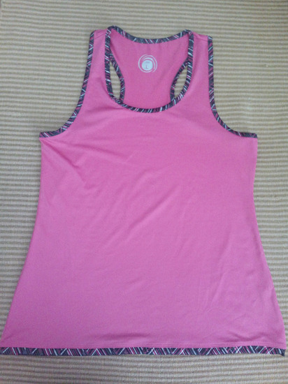 Pink atlet majica sa dosta elastina, size L\XL