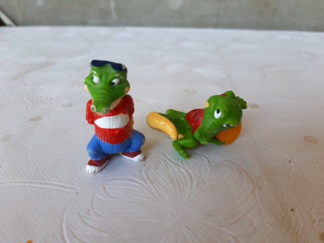 Kinder figura krokodil