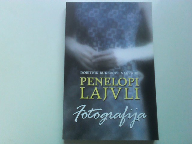 Penelopi Lajvli - Fotografija