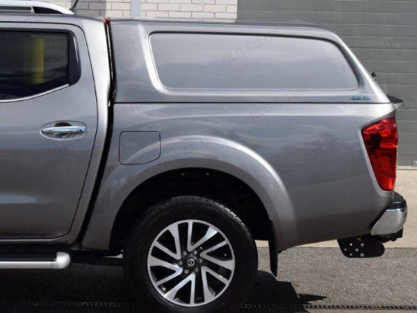 Nissan Navara NP300 –Copyright © 2018 | 4x4 Opremaommercial Aeroklas Hard Top – blank strane – obojiv...