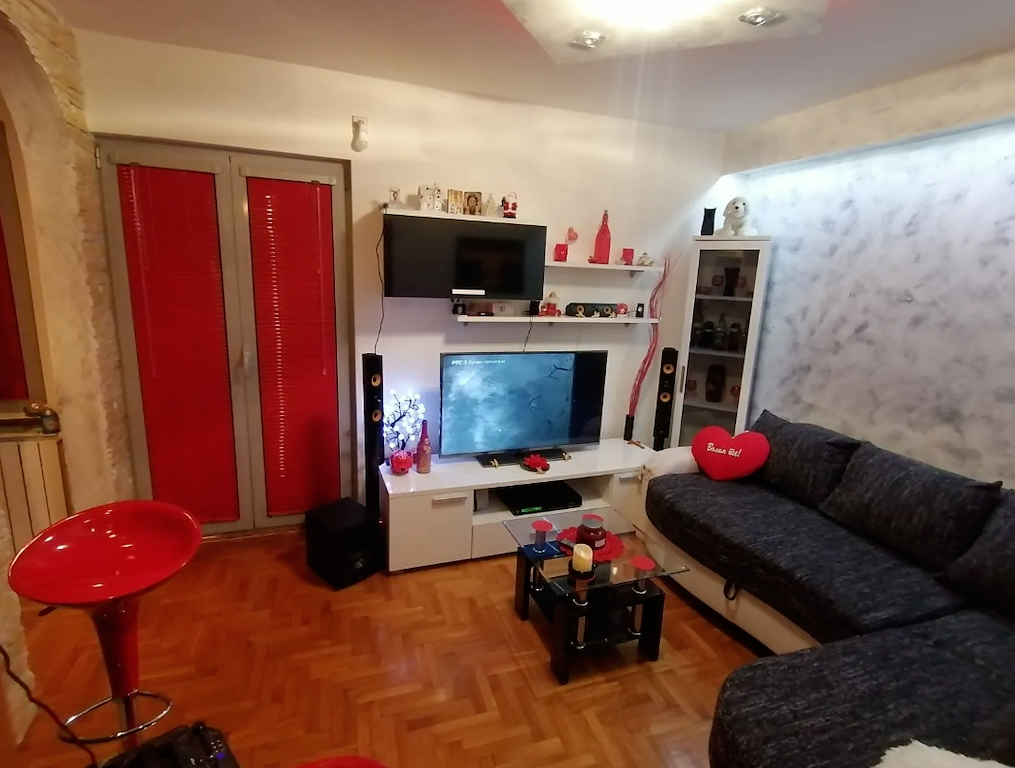 LUX STUDIO 31M2 CENTAR BEOGRADA