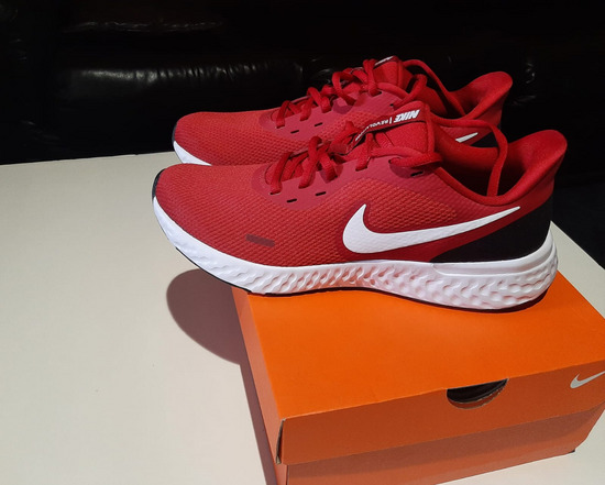 Red Nike Revolution 5