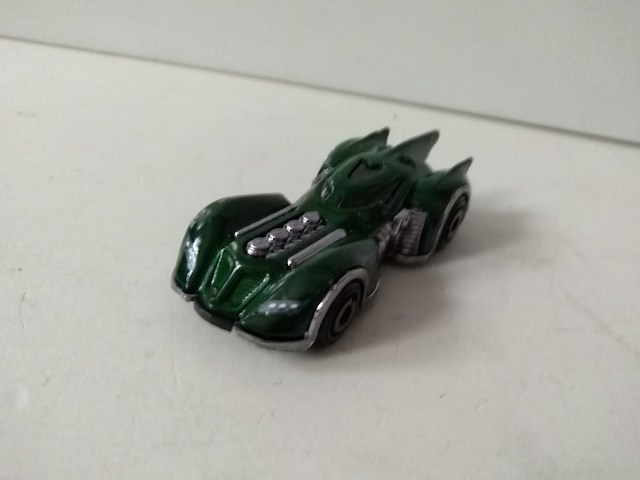 Hot Wheels 24/50 Batman  Batmobile 1:64