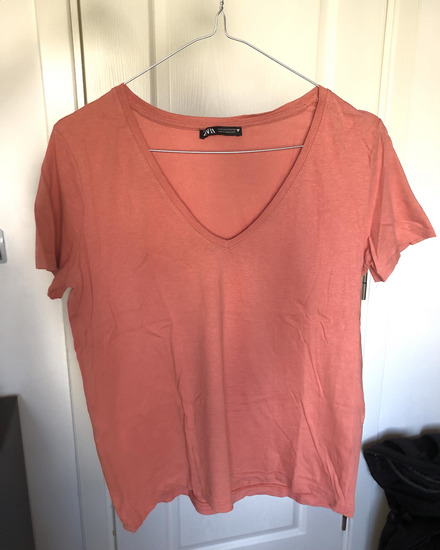 Zara narandzasta majica nova