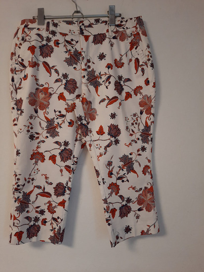 Pantalone 3/4 yessica 42 Novo