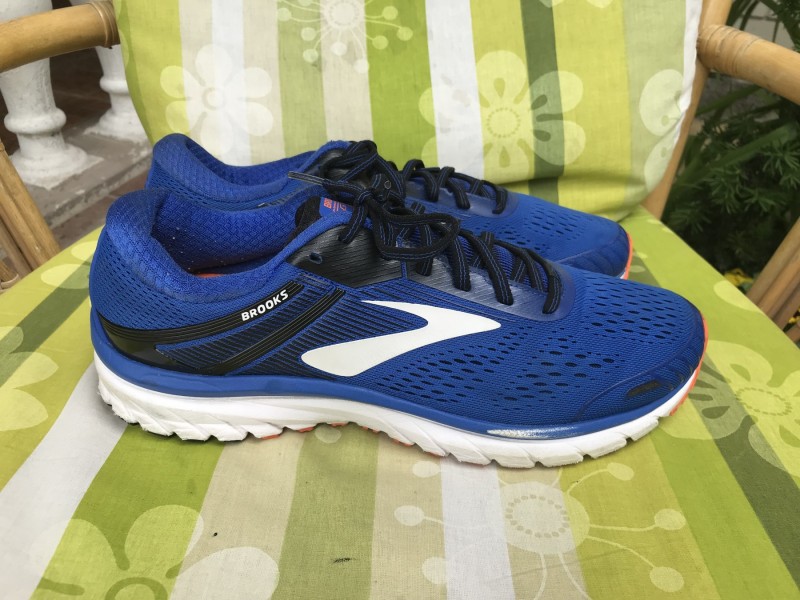 Original BROOKS GTS18 patike br46,5