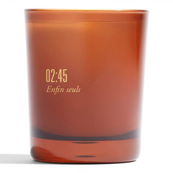 02:45 Enfin seuls Scented Candle