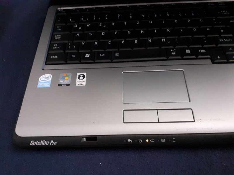 Toshiba satellite pro L-350 17" čitaj opis!