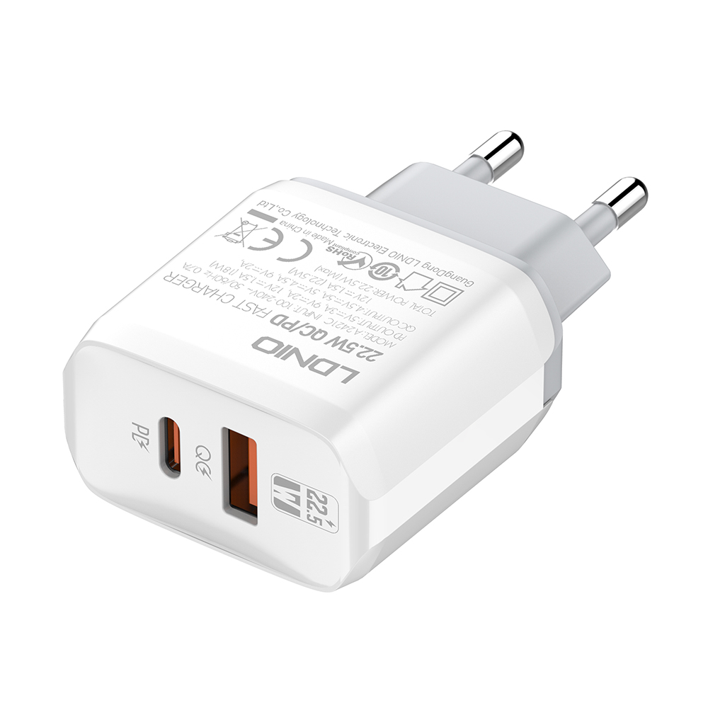 Kucni punjac LDNIO A2421C 22.5W Fast Charger sa Type C na iPhone lightning kablom beli