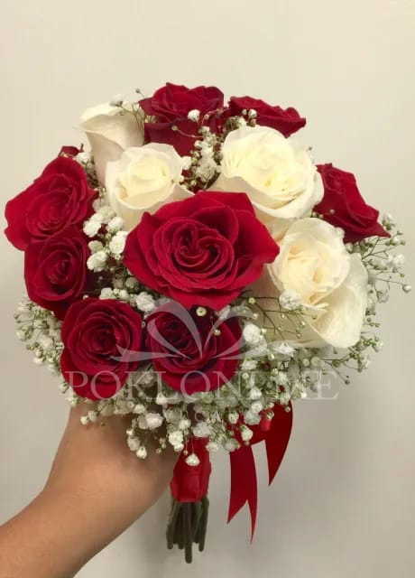 Crvene & Bele ruže u gipsofili – Šifra 323
