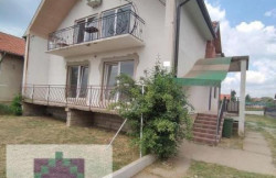 Kuća 239 m², 7 ari, Obrenovac, Belo Polje – 120 000 €