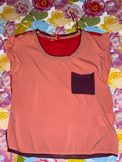 EDC majica, kombinacija roze boje