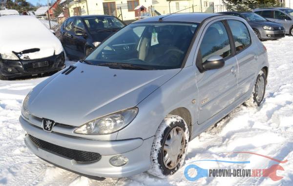 Polovni Delovi Za Peugeot 206 1.6 Kompletan Auto U Delovima