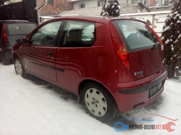 Polovni Delovi Za Fiat Punto 1.2 B Stakla