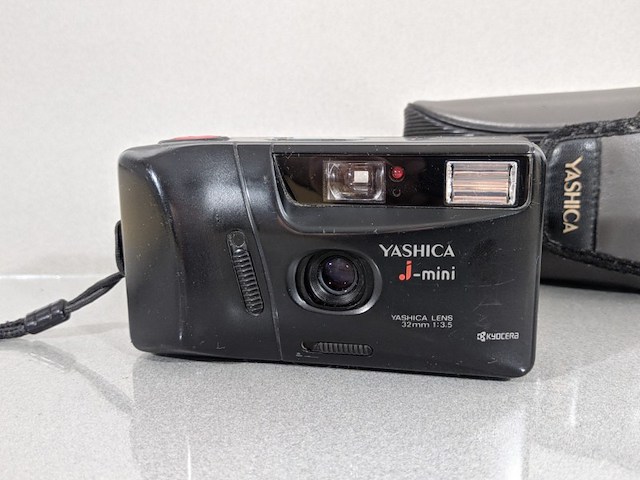 Yashica J-mini 32mm f3.5