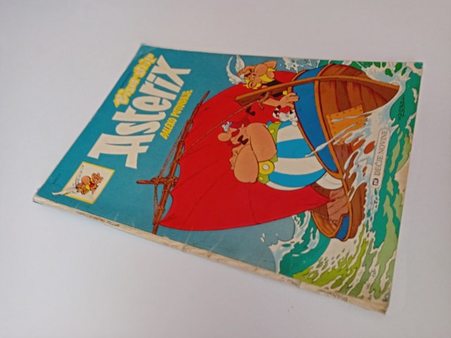 Biser strip šampioni stripa br.17 Asterix