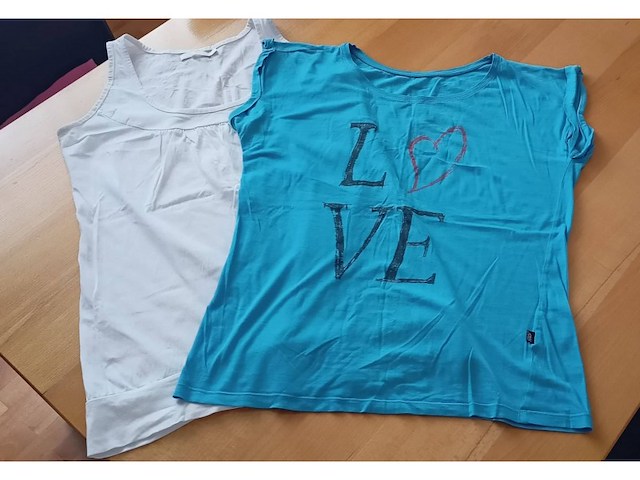 dve pamučne majice u beloj i plavoj boji