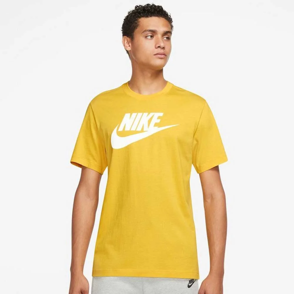M NSW TEE ICON FUTURA – AR5004-709