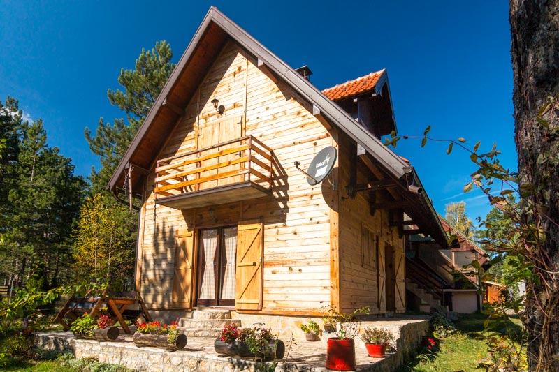 Planinski apartmani Borovi