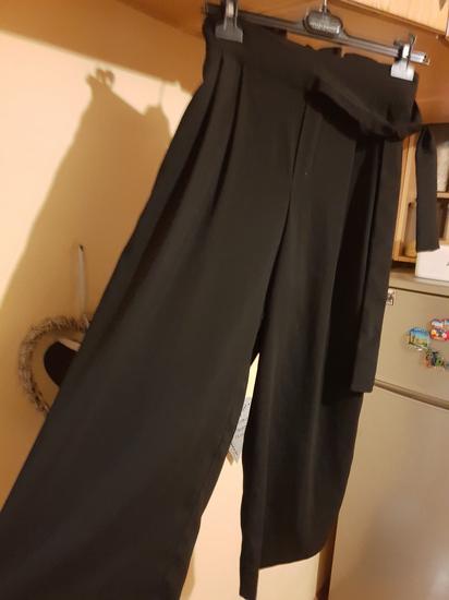 Zara pantalone kao nove s/m