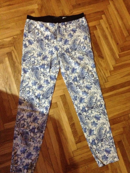 Zara pantalone sarene letnje